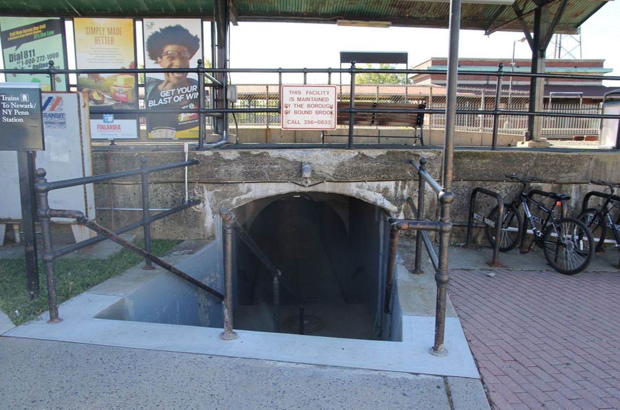 Locations Hub - Bound Brook Train Station