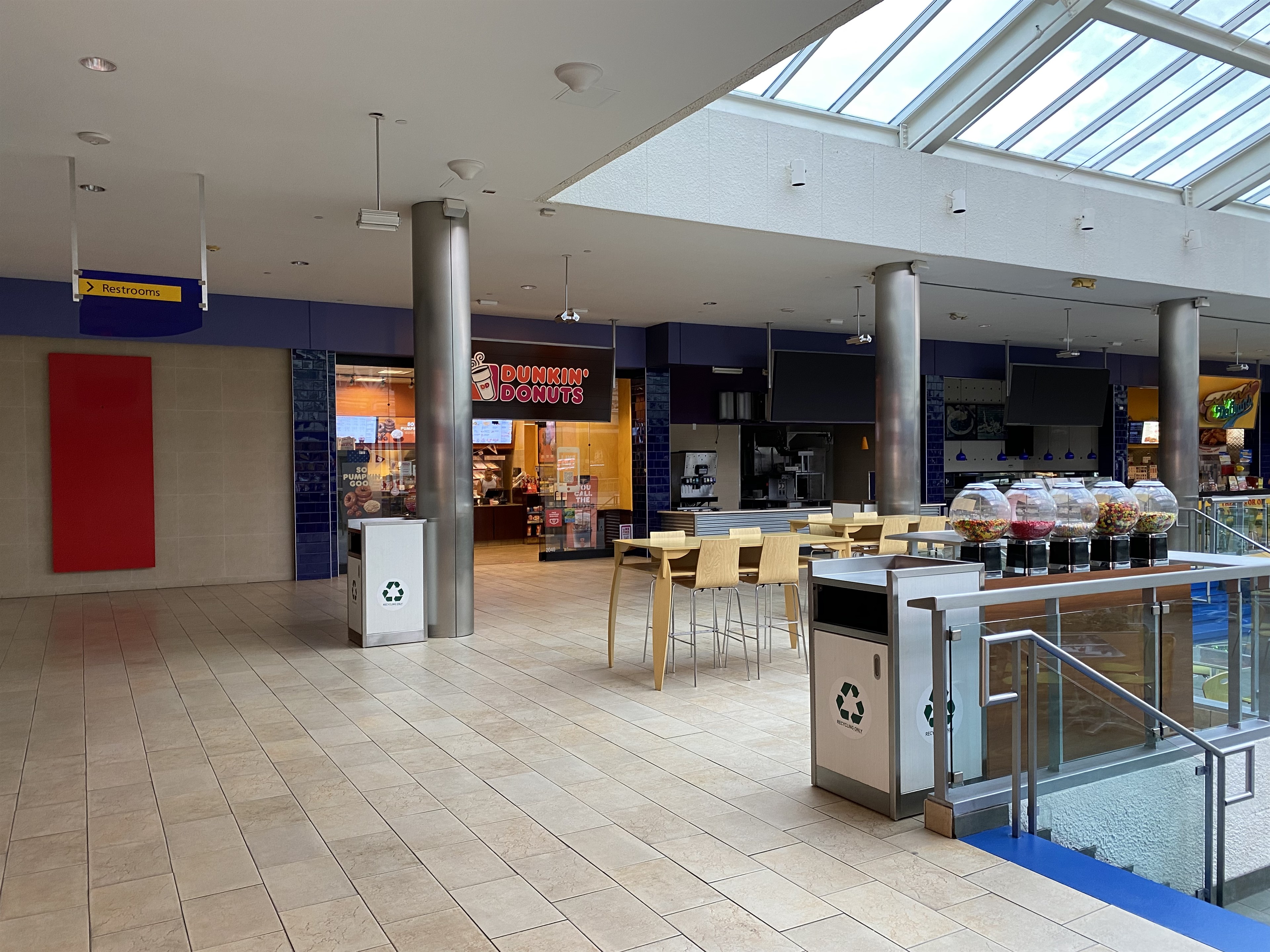 Locations Hub - Paramus Park - Food Court