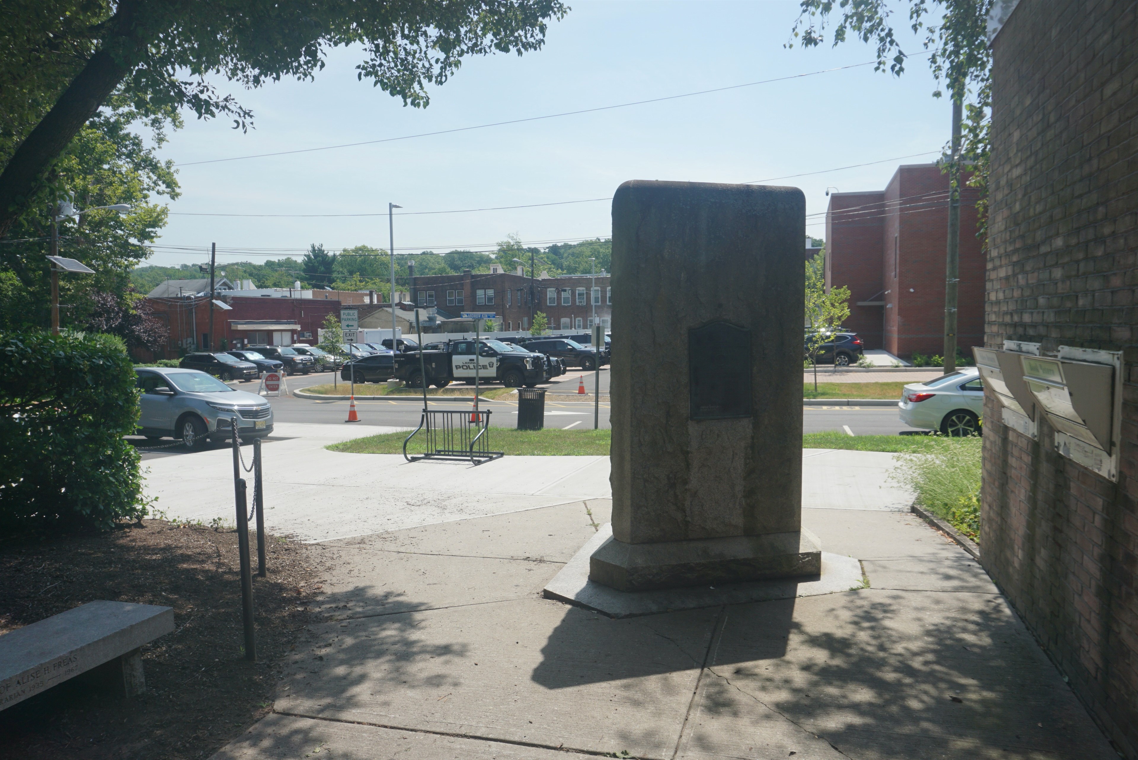 Locations Hub - Leonia Public Library