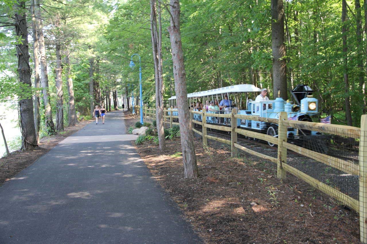 Locations Hub - Turtle Back Zoo - Turtle Back Junction