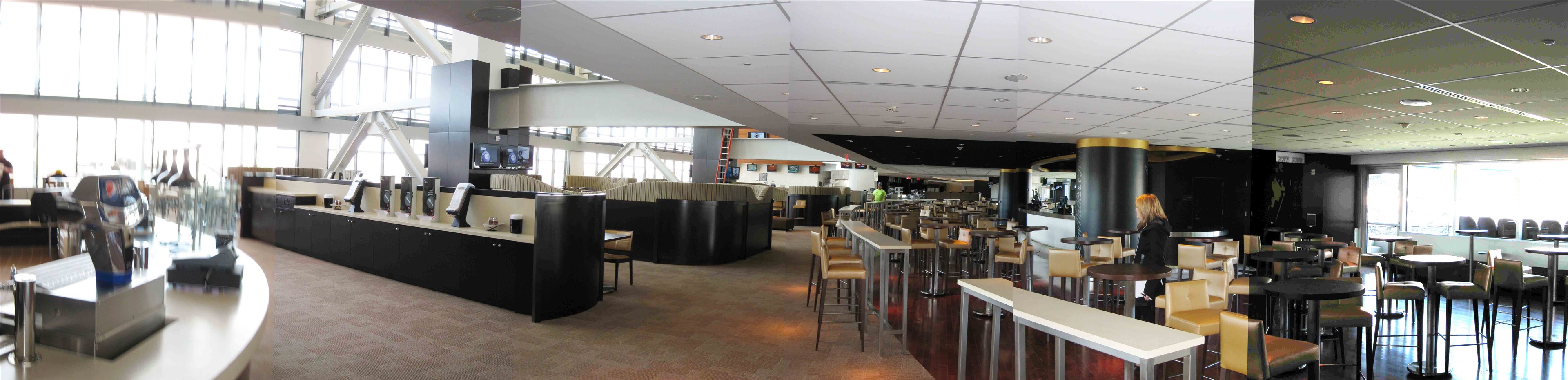 Locations Hub - MetLife Stadium - Concession Stand and Box Seating