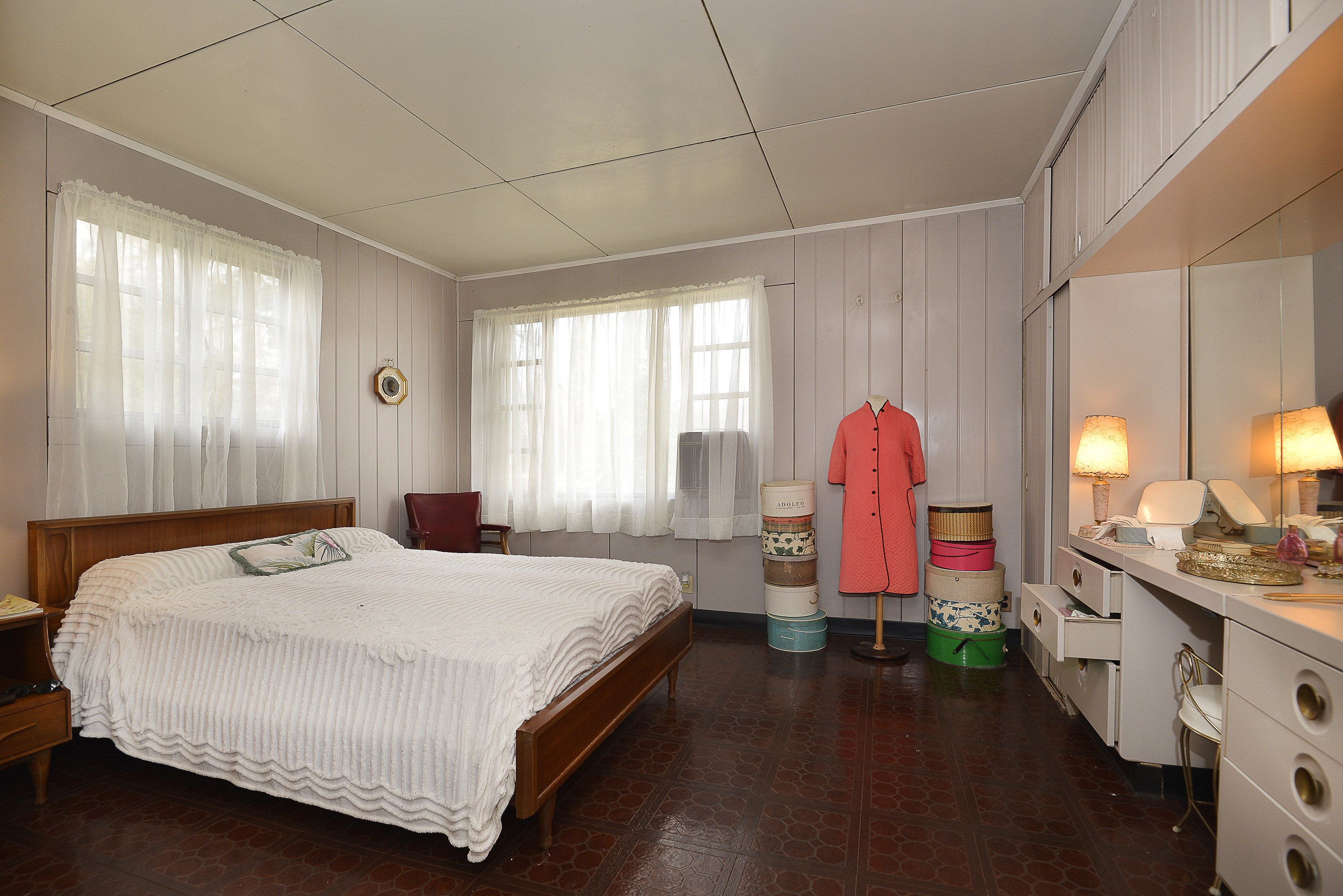 Locations Hub - Harold Hess Lustron House