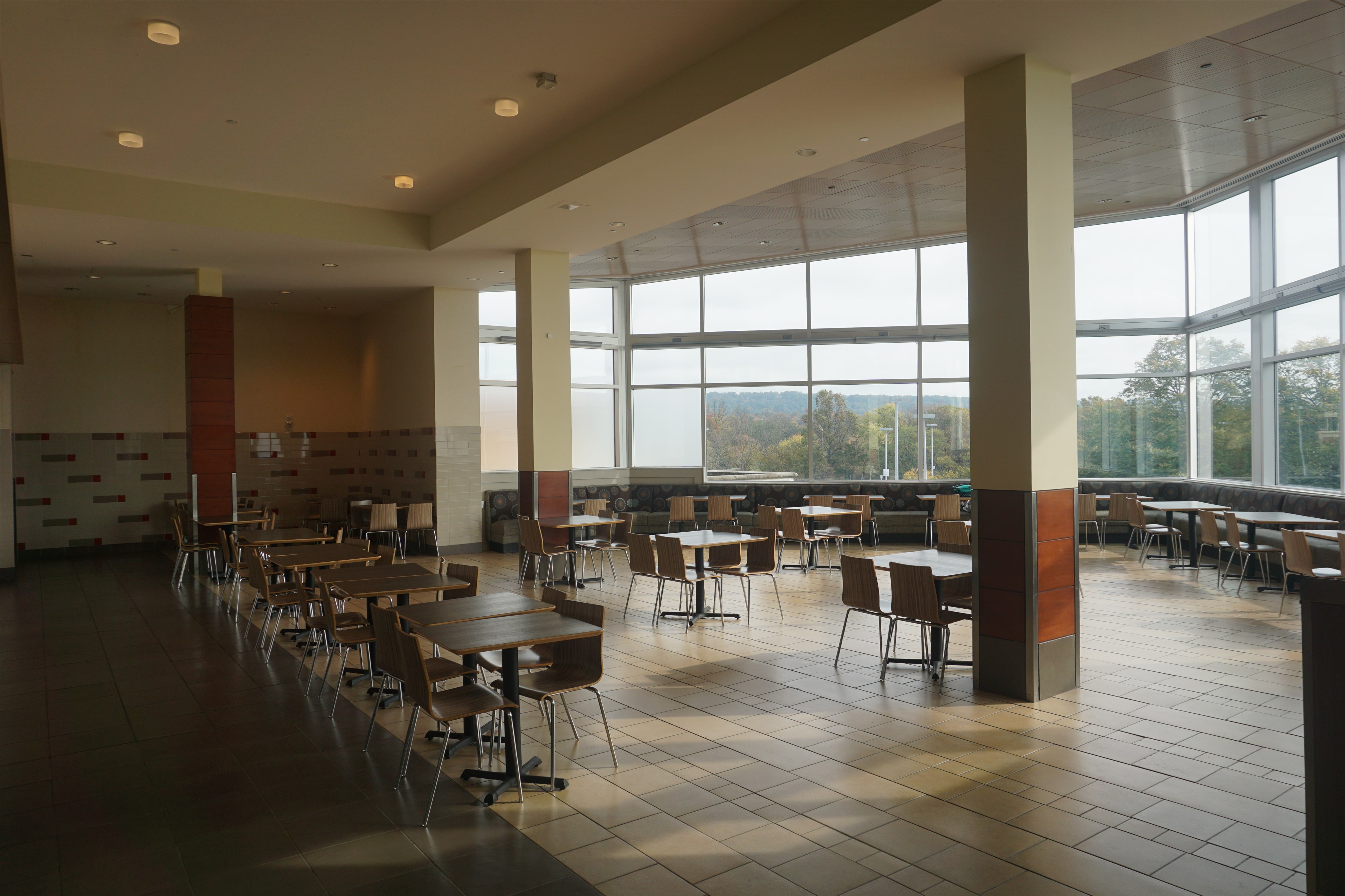 Locations Hub - Bridgewater Commons - Food Court