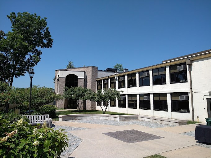 Locations Hub - The Hun School of Princeton