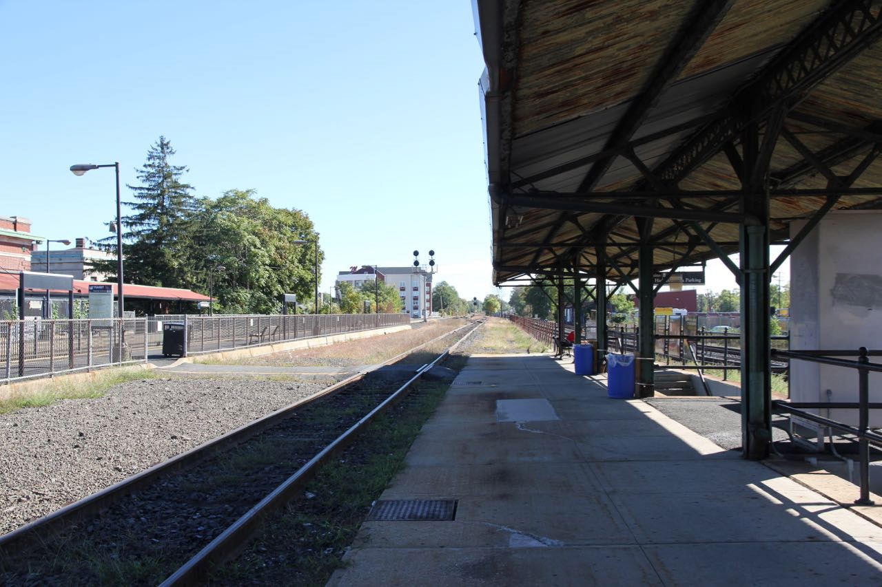 Locations Hub - Bound Brook Train Station