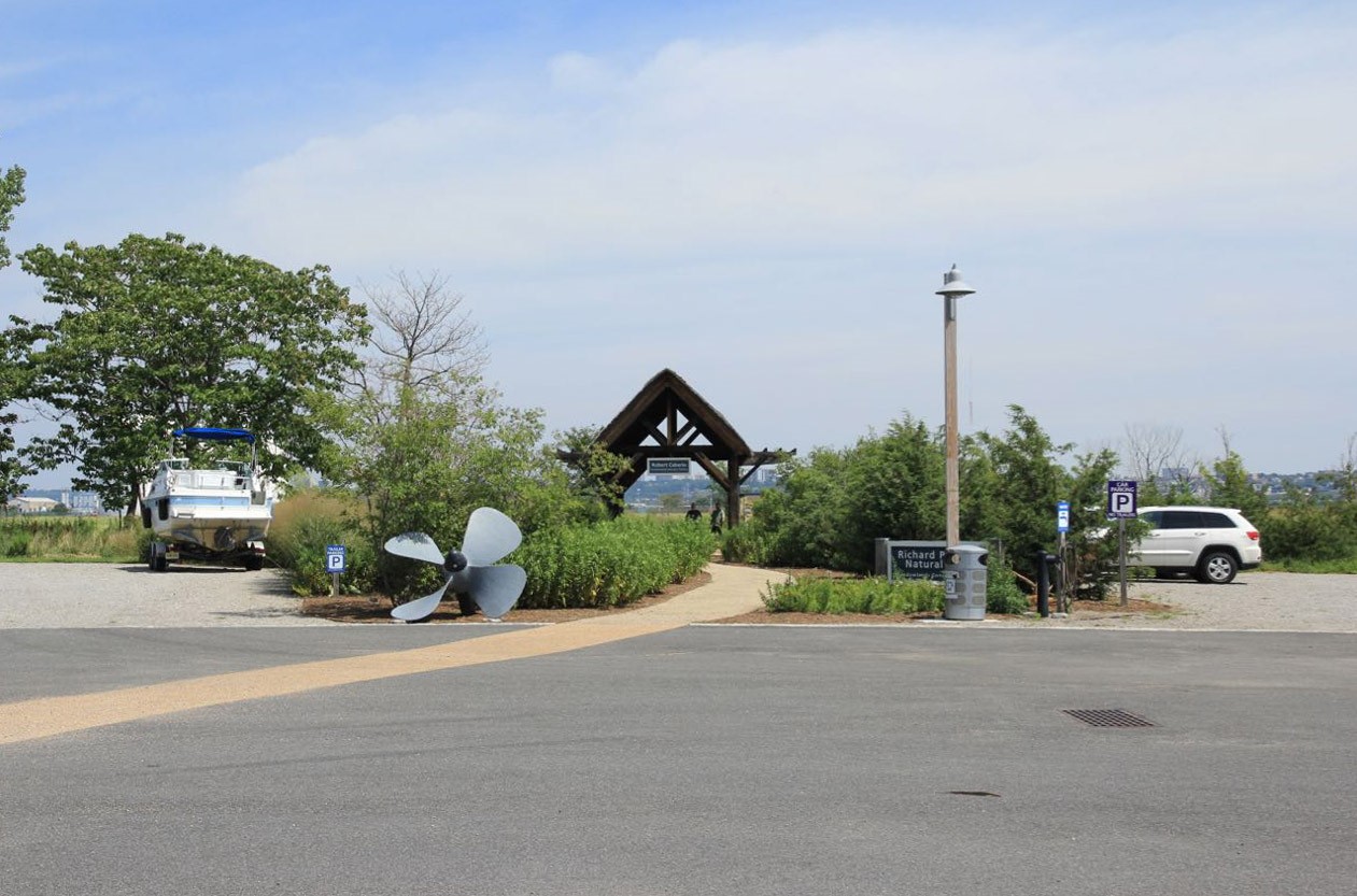 Locations Hub - River Barge Park and Marina (New Jersey Meadowlands ...