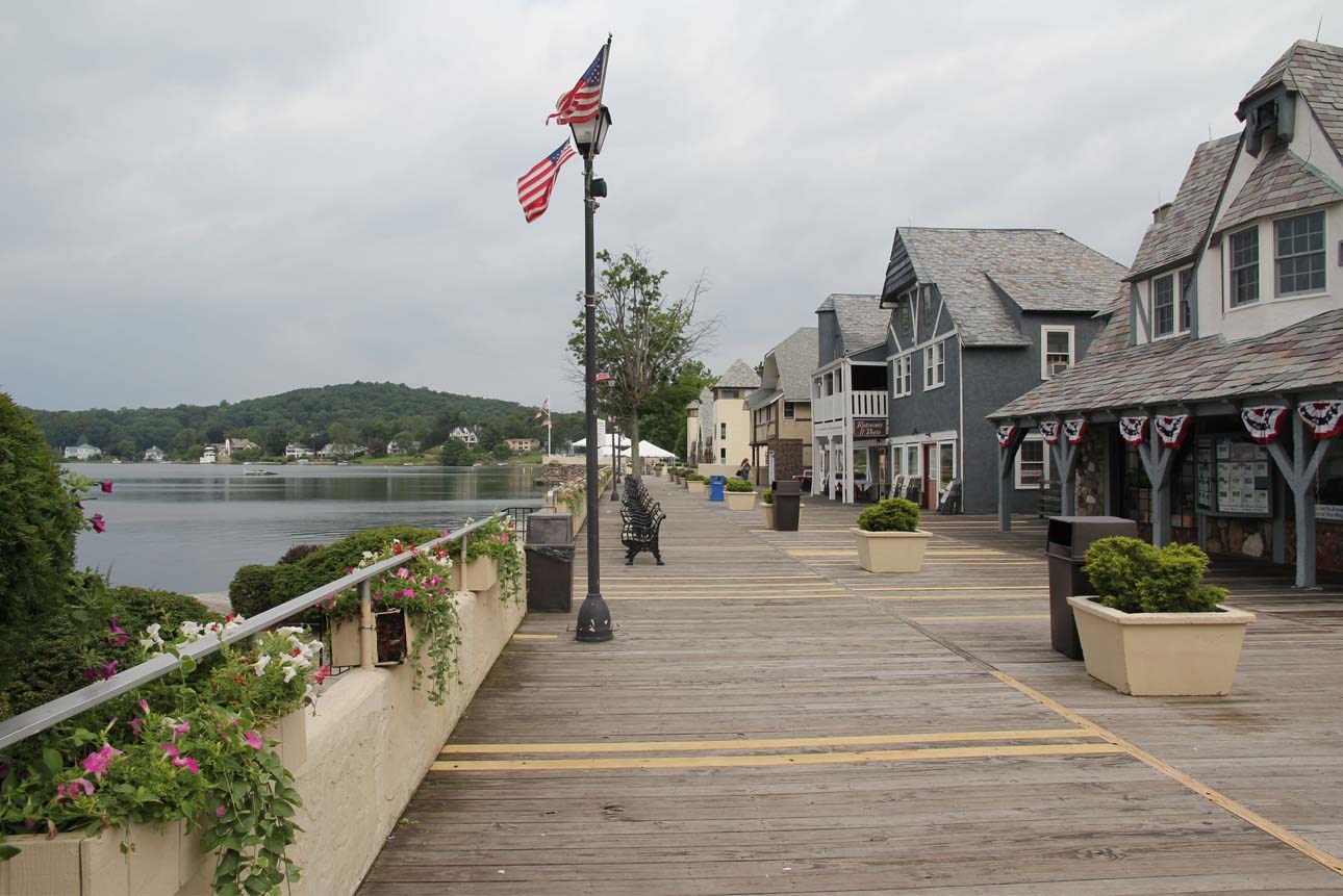 Locations Hub - Lake Mohawk Boardwalk