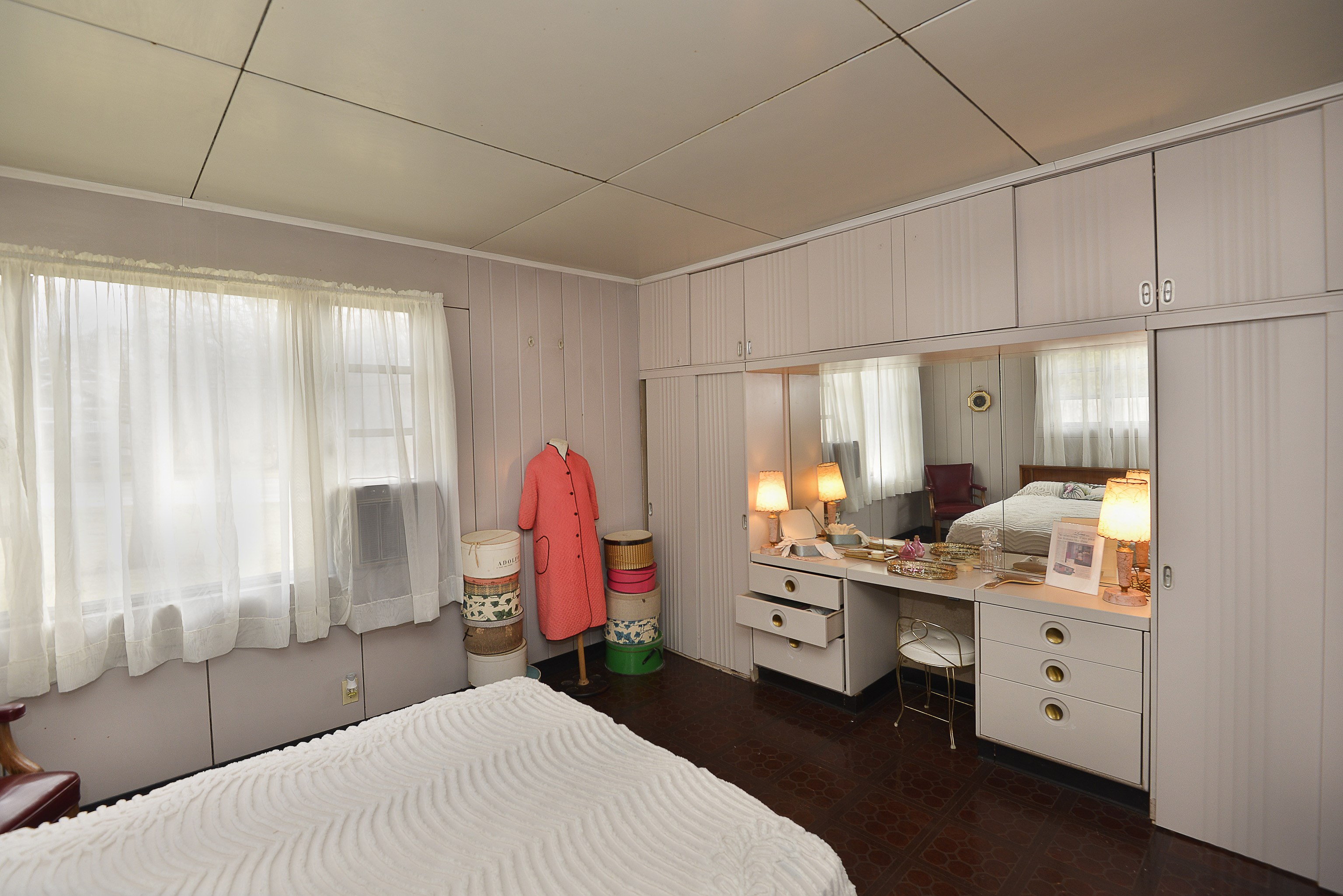 Locations Hub - Harold Hess Lustron House