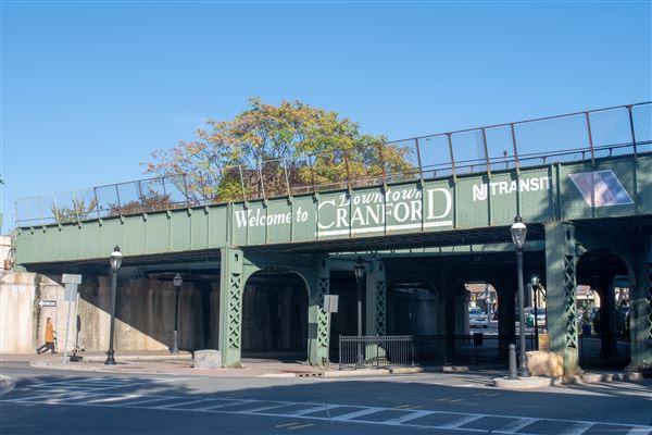 Locations Hub - Cranford Train Station