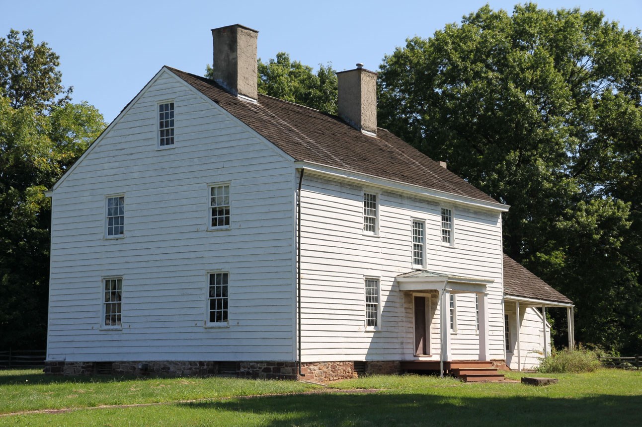 Locations Hub - Wallace House and Old Dutch Parsonage State Historic Sites