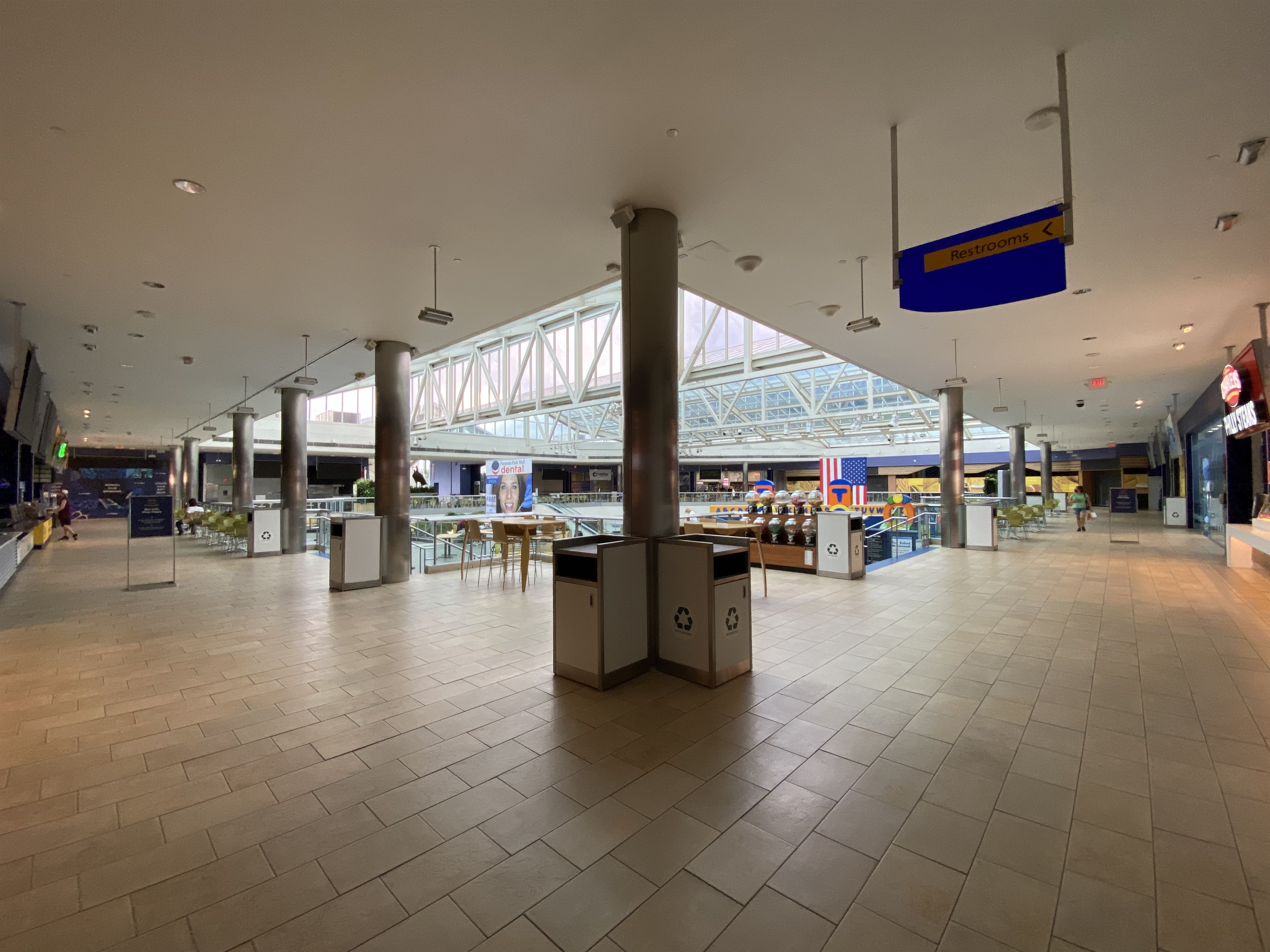 Locations Hub - Paramus Park - Food Court