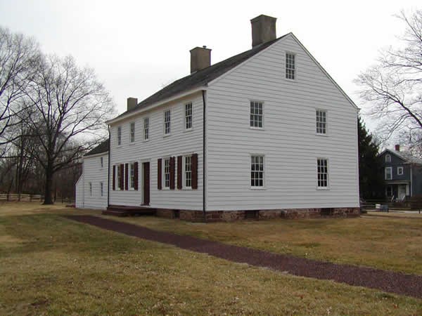 Locations Hub - Wallace House and Old Dutch Parsonage State Historic Sites