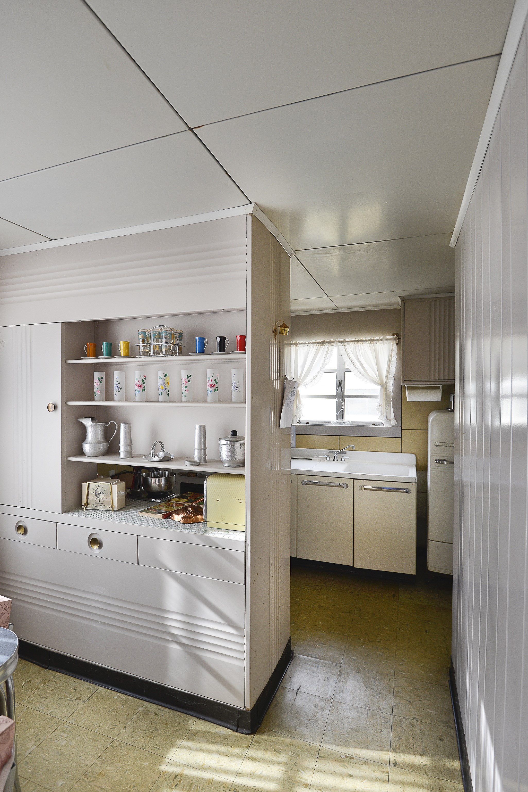 Locations Hub - Harold Hess Lustron House