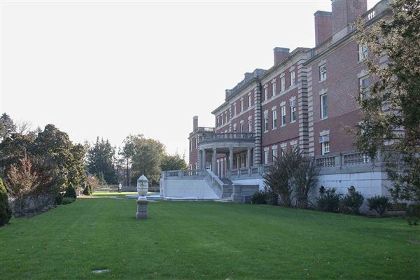 Locations Hub - Fairleigh Dickinson University - Hennessy Hall