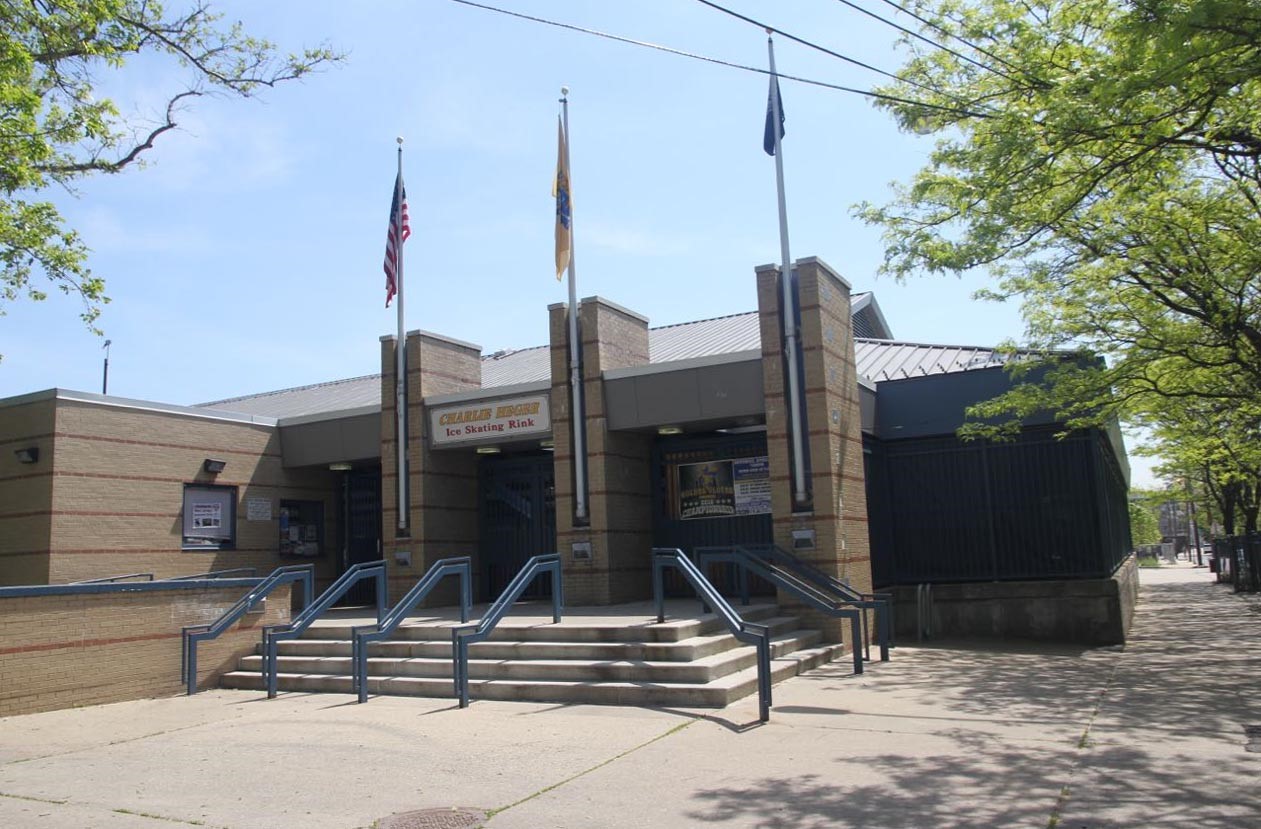 Locations Hub - Pershing Field Ice / Roller Skating Rink