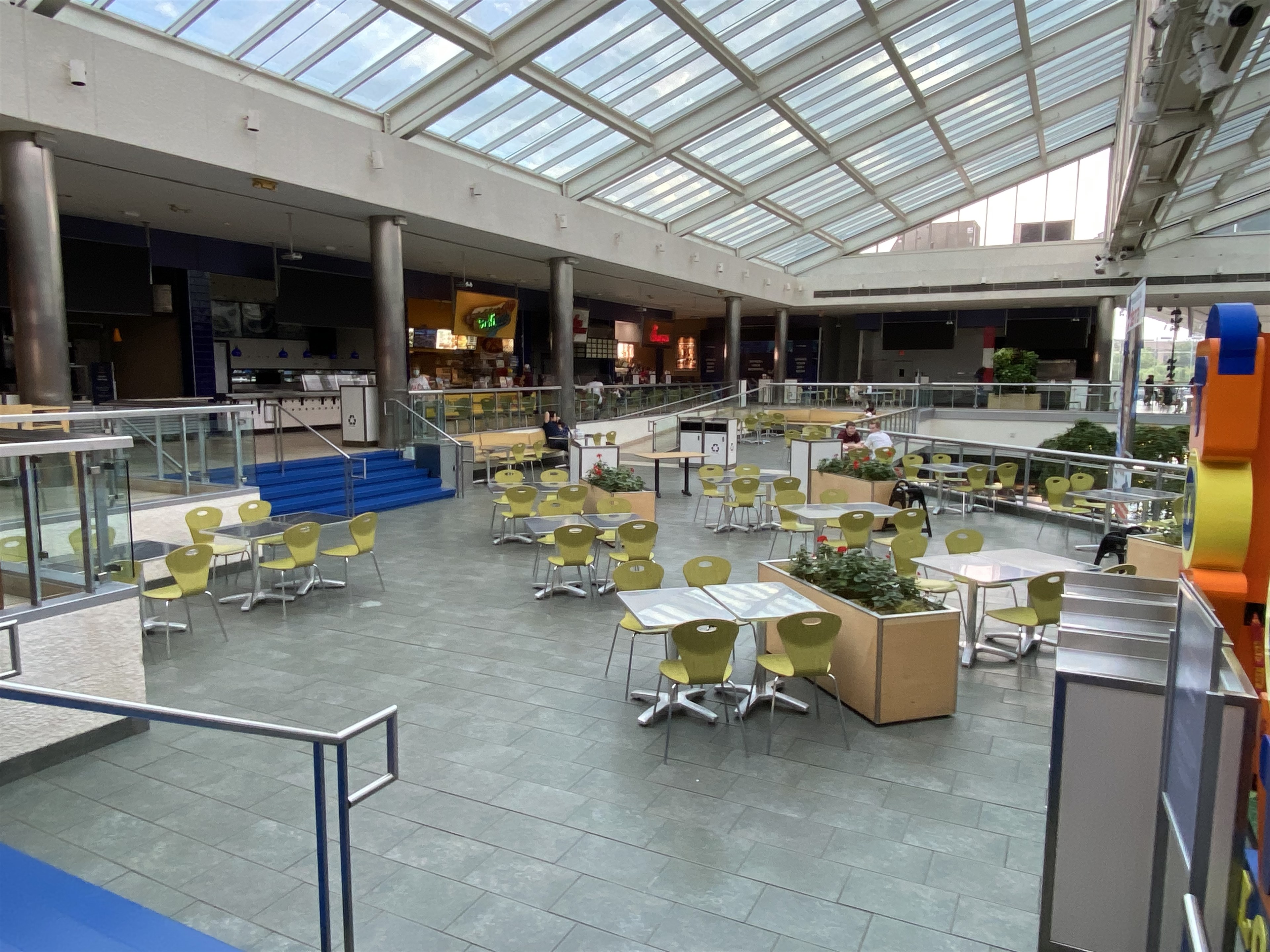 Locations Hub - Paramus Park - Food Court