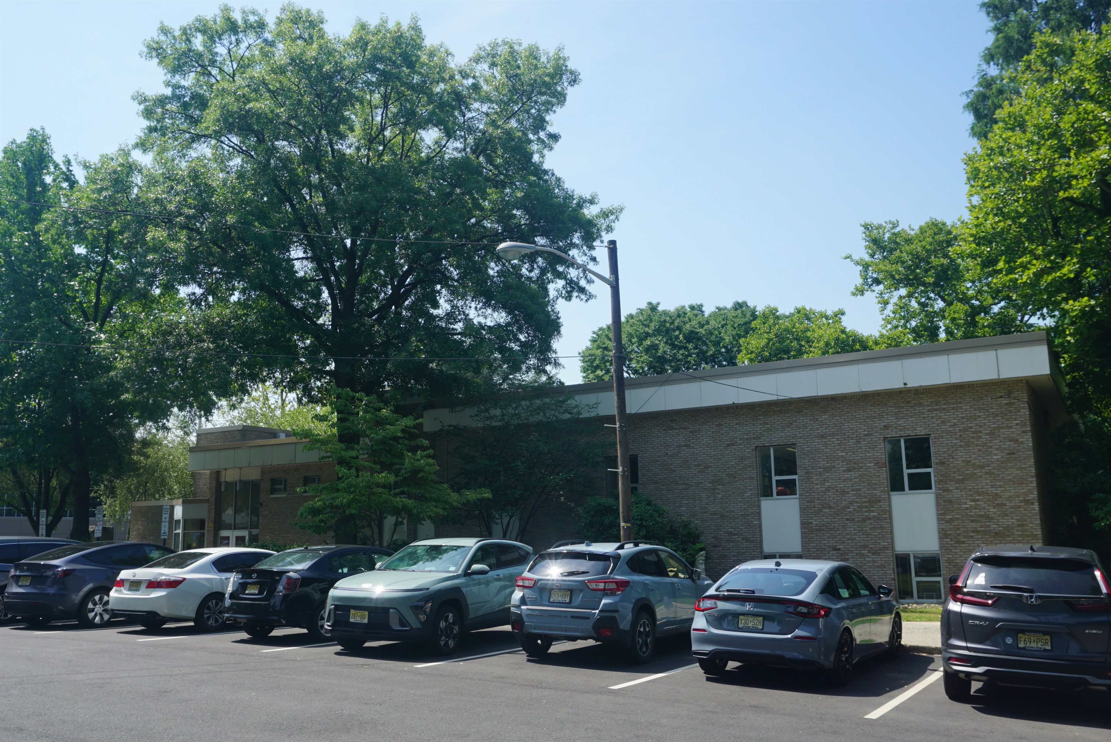 Locations Hub - Leonia Public Library